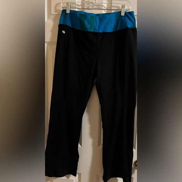 cee bee by Cheryl Burke | Pants & Jumpsuits | Nwot Cee Bee Yoga Pants ...